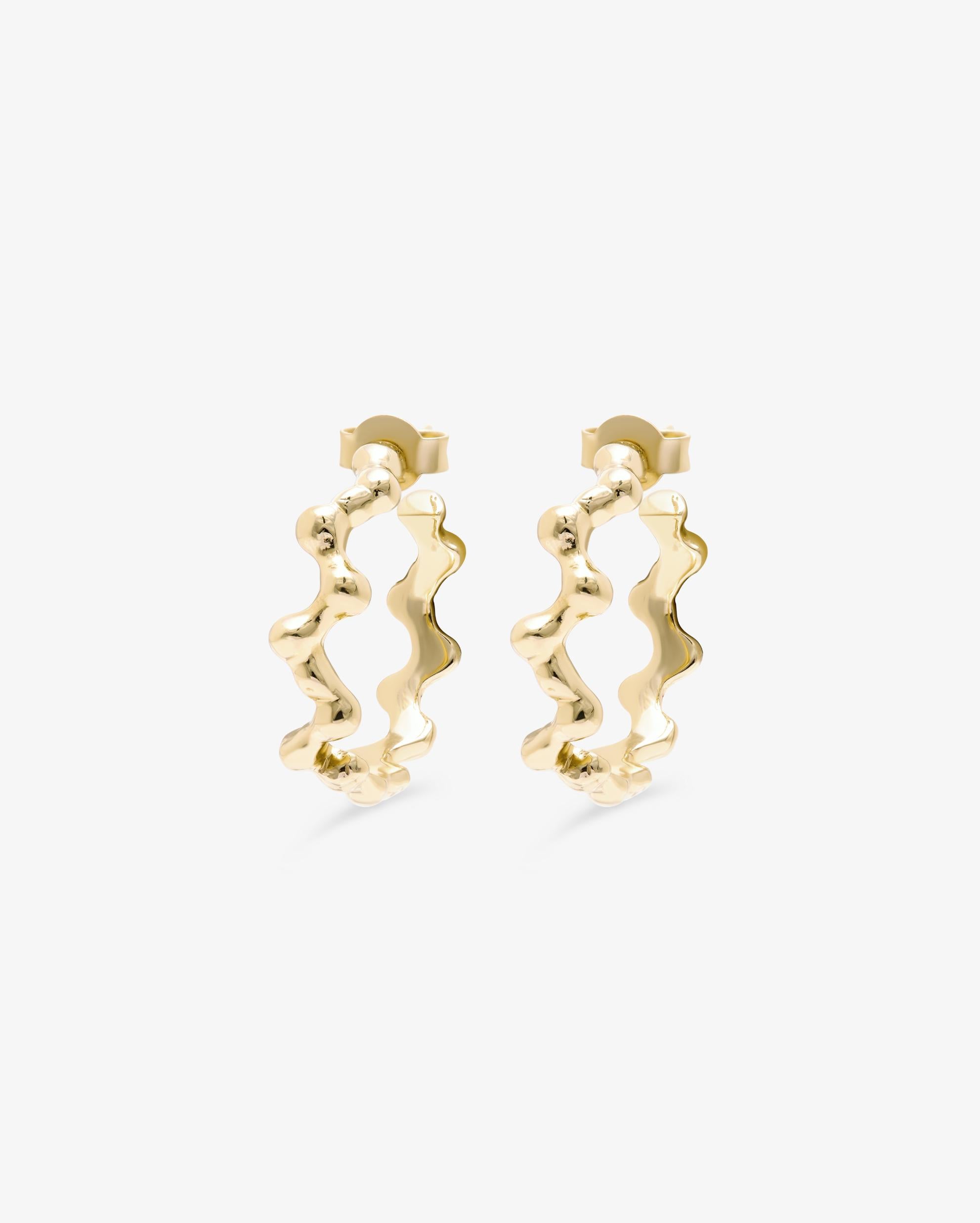 Daphne Hoops Medium – Elegant 18K Gold Hoops in 3 Shades – House of Klara